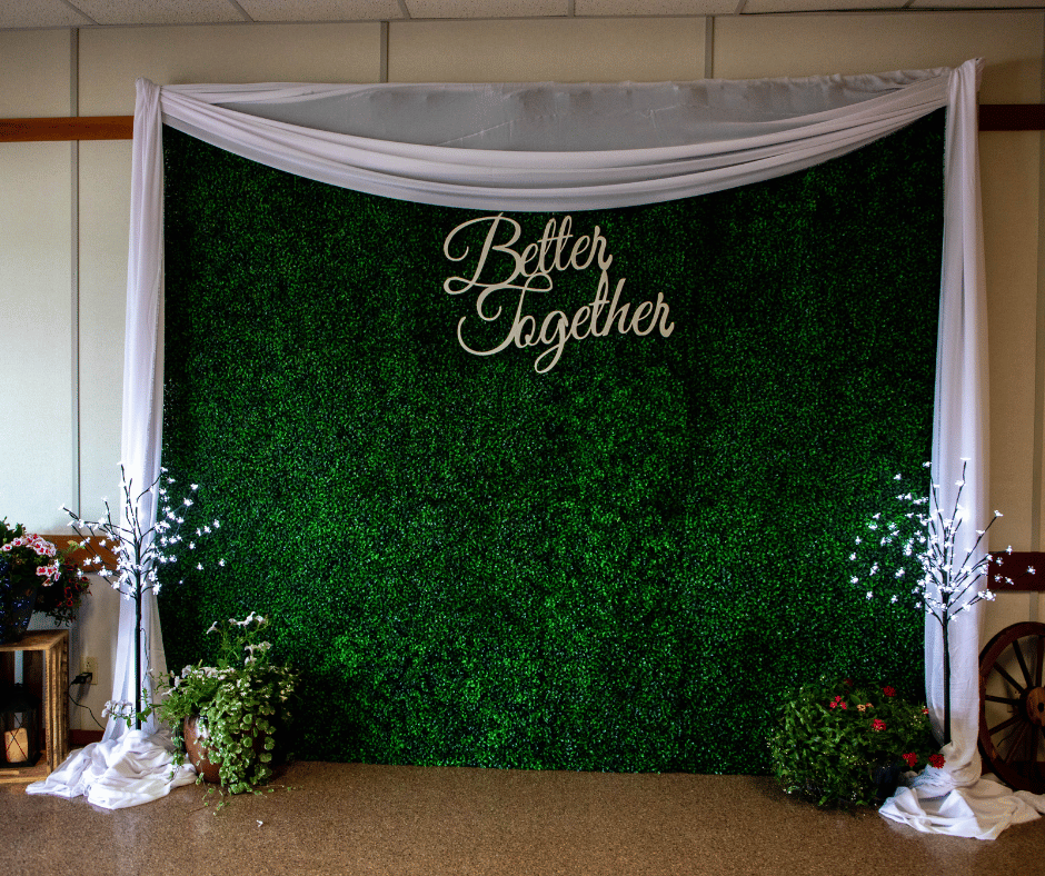 Boxwood Backdrop – Infinity Events & Decor