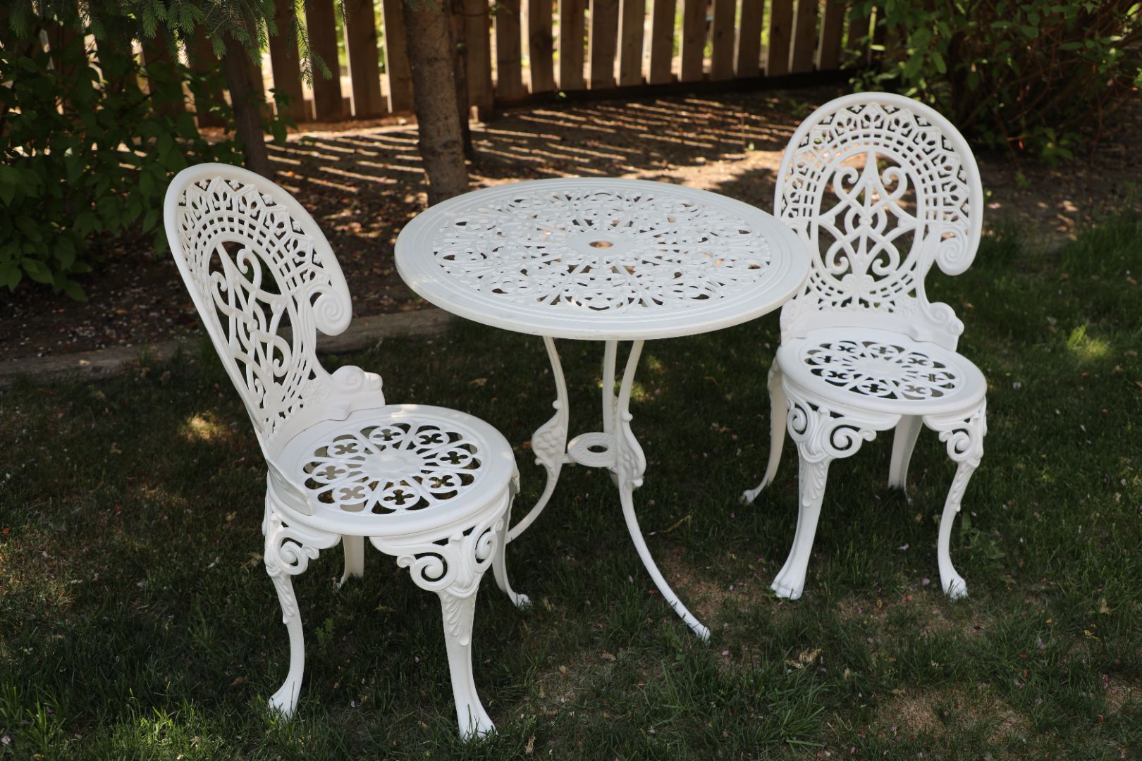 White Bistro Set – Infinity Events & Decor