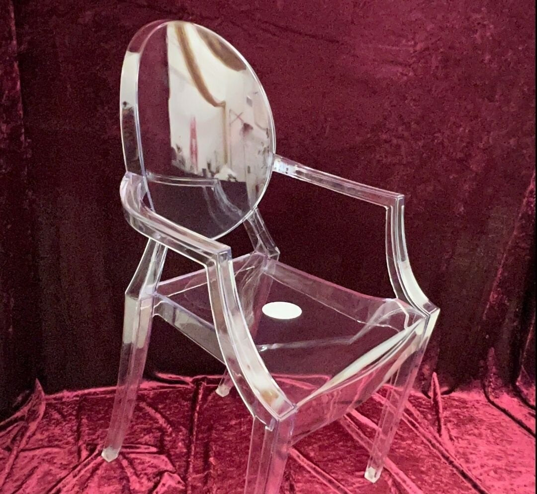 Round Back Acrylic Ghost Chair – Infinity Events & Decor